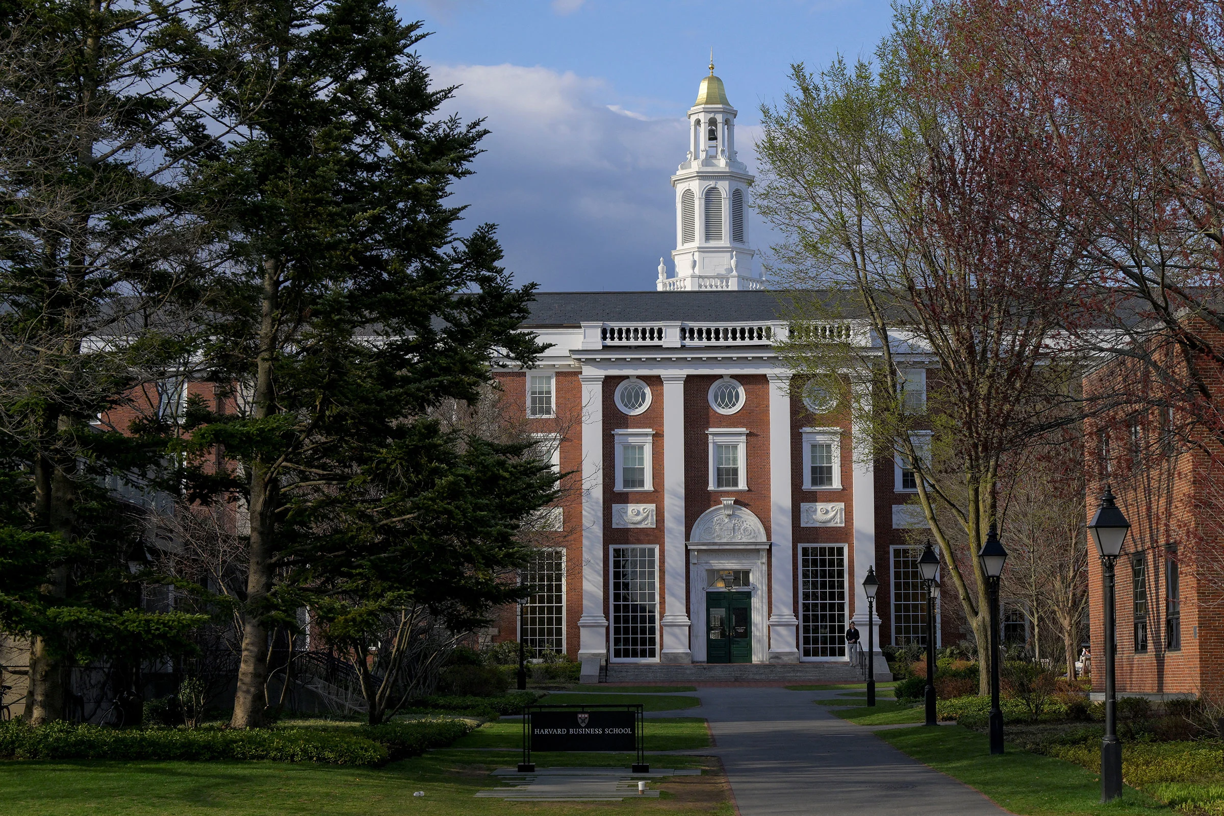 Trump signs proclamation to suspend visas for new Harvard international ...