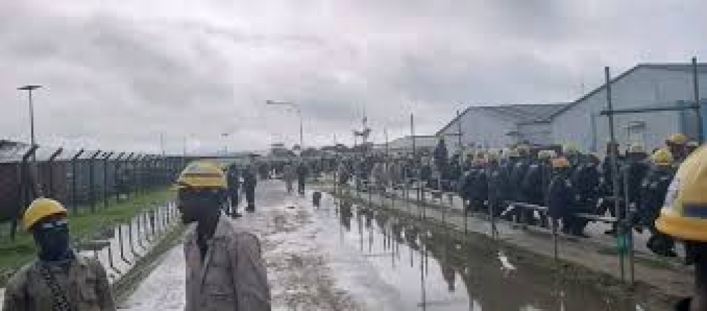 Protesting workers shut down $10bn NLNG Train 7 project | News Express ...