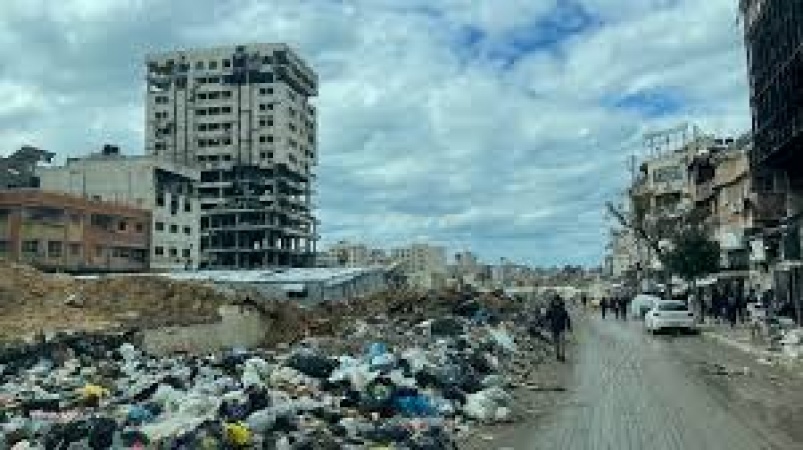 Weeks into the Gaza ceasefire, scores of Hamas fighters remain stuck in ...